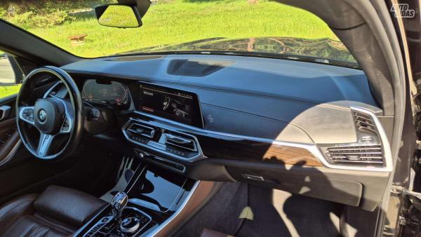 Black BMW X5 2019 in Siauliai, with an engine capacity of 3.00 L and mileage of 228 thousand km for 39500 €, photo 10 on AUTOMOTO.COM.LV