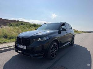 Black BMW X5 2019 in Kaunas, with an engine capacity of 3.00 L and mileage of 222 thousand km for 36500 €, photo  on AUTOMOTO.COM.LV