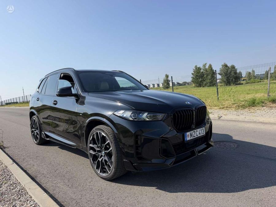 Black BMW X5 2019 in Kaunas, with an engine capacity of 3.00 L and mileage of 222 thousand km for 36500 €, photo 3 on AUTOMOTO.COM.LV