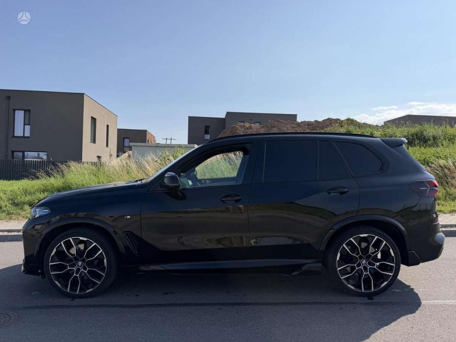 Black BMW X5 2019 in Kaunas, with an engine capacity of 3.00 L and mileage of 222 thousand km for 36500 €, photo 7 on AUTOMOTO.COM.LV