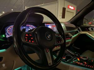 Black BMW X5 2019 in Kaunas, with an engine capacity of 3.00 L and mileage of 222 thousand km for 36500 €, photo 30 on AUTOMOTO.COM.LV