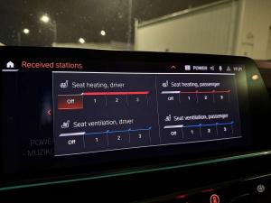Black BMW X5 2019 in Kaunas, with an engine capacity of 3.00 L and mileage of 222 thousand km for 36500 €, photo 31 on AUTOMOTO.COM.LV