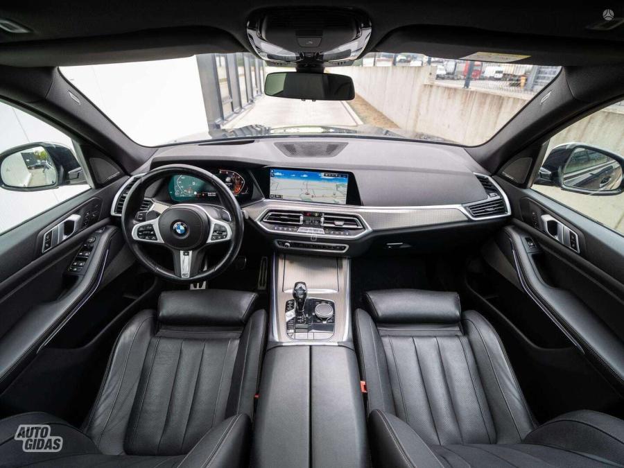 Black BMW X5 2019 in Kaunas, with an engine capacity of 3.00 L and mileage of 164 thousand km for 40450 €, photo 19 on AUTOMOTO.COM.LV