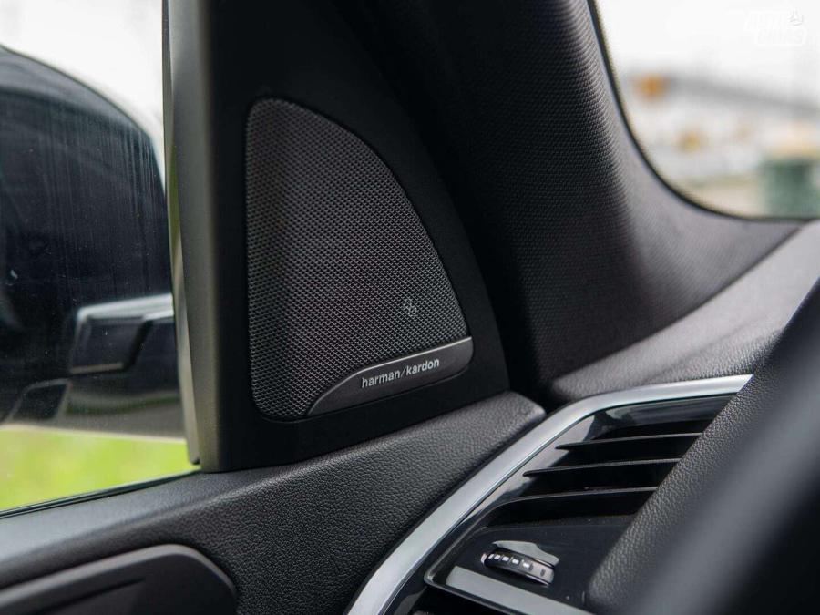 Black BMW X5 2019 in Kaunas, with an engine capacity of 3.00 L and mileage of 164 thousand km for 40450 €, photo 32 on AUTOMOTO.COM.LV