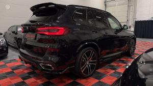 Black BMW X5 2019 in Vilnius, with an engine capacity of 3.00 L and mileage of 83 thousand km for 39990 €, photo 5 on AUTOMOTO.COM.LV