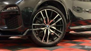 Black BMW X5 2019 in Vilnius, with an engine capacity of 3.00 L and mileage of 83 thousand km for 39990 €, photo 12 on AUTOMOTO.COM.LV