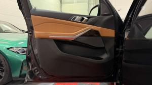 Black BMW X5 2019 in Vilnius, with an engine capacity of 3.00 L and mileage of 83 thousand km for 39990 €, photo 16 on AUTOMOTO.COM.LV