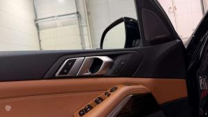 Black BMW X5 2019 in Vilnius, with an engine capacity of 3.00 L and mileage of 83 thousand km for 39990 €, photo 17 on AUTOMOTO.COM.LV