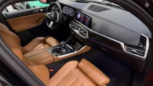 Black BMW X5 2019 in Vilnius, with an engine capacity of 3.00 L and mileage of 83 thousand km for 39990 €, photo 20 on AUTOMOTO.COM.LV