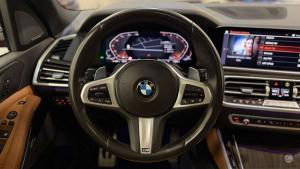 Black BMW X5 2019 in Vilnius, with an engine capacity of 3.00 L and mileage of 83 thousand km for 39990 €, photo 23 on AUTOMOTO.COM.LV