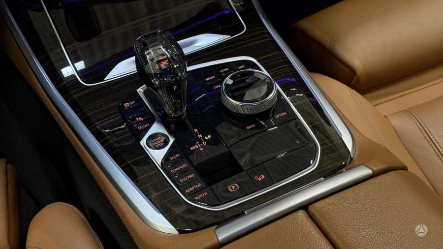 Black BMW X5 2019 in Vilnius, with an engine capacity of 3.00 L and mileage of 83 thousand km for 39990 €, photo 25 on AUTOMOTO.COM.LV