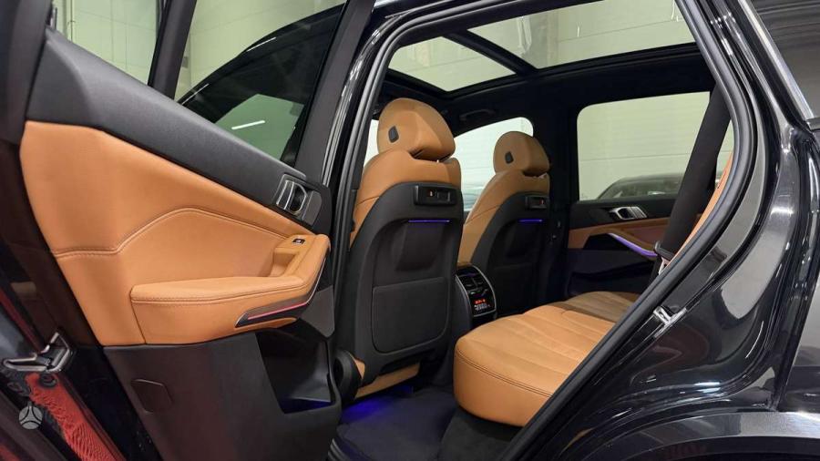 Black BMW X5 2019 in Vilnius, with an engine capacity of 3.00 L and mileage of 83 thousand km for 39990 €, photo 33 on AUTOMOTO.COM.LV