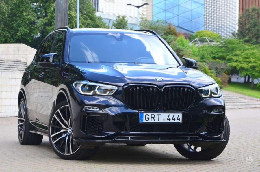 Black BMW X5 2019 in Vilnius, with an engine capacity of 3.00 L and mileage of 163 thousand km for 38700 €, photo 5 on AUTOMOTO.COM.LV