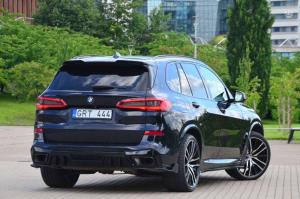 Black BMW X5 2019 in Vilnius, with an engine capacity of 3.00 L and mileage of 163 thousand km for 38700 €, photo 13 on AUTOMOTO.COM.LV