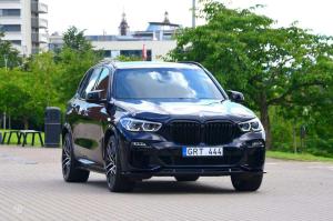Black BMW X5 2019 in Vilnius, with an engine capacity of 3.00 L and mileage of 163 thousand km for 38700 €, photo 14 on AUTOMOTO.COM.LV
