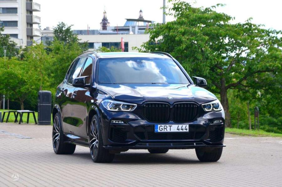 Black BMW X5 2019 in Vilnius, with an engine capacity of 3.00 L and mileage of 163 thousand km for 38700 €, photo 14 on AUTOMOTO.COM.LV
