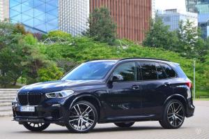Black BMW X5 2019 in Vilnius, with an engine capacity of 3.00 L and mileage of 163 thousand km for 38700 €, photo 17 on AUTOMOTO.COM.LV