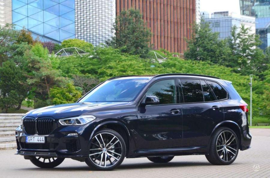 Black BMW X5 2019 in Vilnius, with an engine capacity of 3.00 L and mileage of 163 thousand km for 38700 €, photo 17 on AUTOMOTO.COM.LV