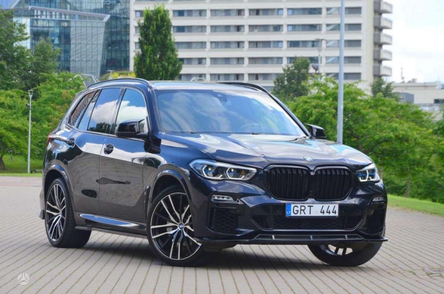 Black BMW X5 2019 in Vilnius, with an engine capacity of 3.00 L and mileage of 163 thousand km for 38700 €, photo 21 on AUTOMOTO.COM.LV