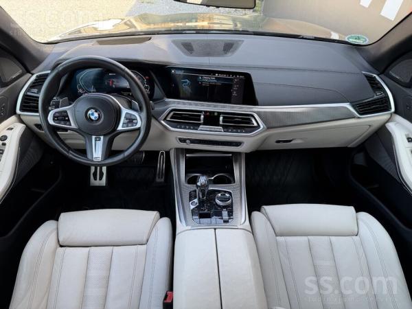 Black BMW X5 2019 in Riga, with an engine capacity of 3.00 L and mileage of 161 thousand km for 41990 €, photo 7 on AUTOMOTO.COM.LV