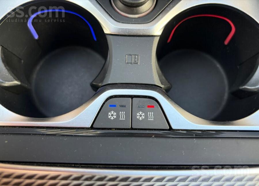 Black BMW X5 2019 in Riga, with an engine capacity of 3.00 L and mileage of 161 thousand km for 41990 €, photo 25 on AUTOMOTO.COM.LV