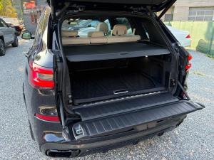 Black BMW X5 2019 in Riga, with an engine capacity of 3.00 L and mileage of 161 thousand km for 41990 €, photo 28 on AUTOMOTO.COM.LV