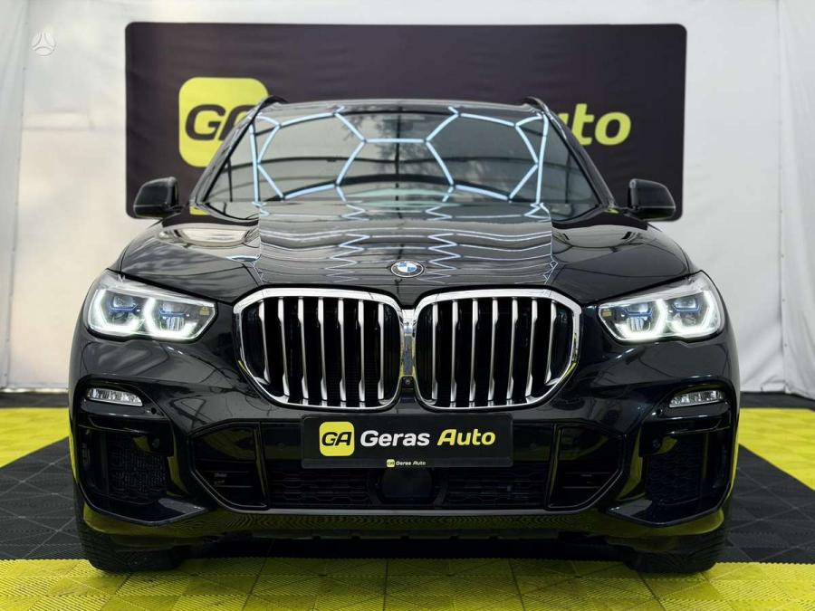 Melns BMW X5 2019 Viļņa, ar dzinēja tilpumu 4.40 L un nobraukumu 252 tūkst. km par 35300 €, foto 3 vietnē AUTOMOTO.COM.LV