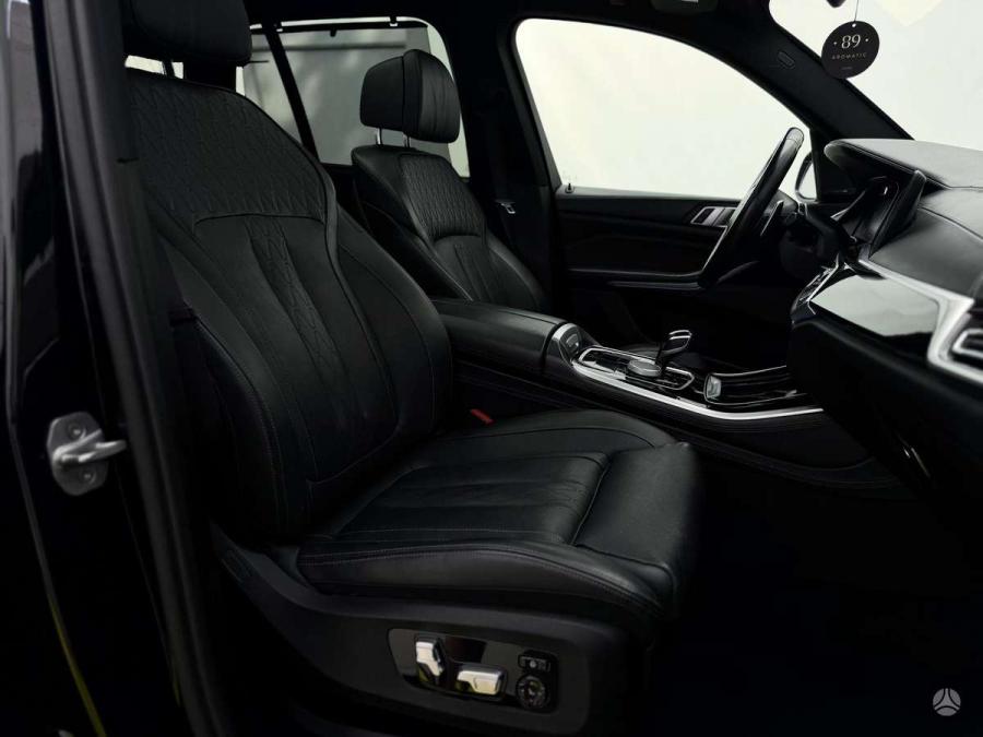 Melns BMW X5 2019 Viļņa, ar dzinēja tilpumu 4.40 L un nobraukumu 252 tūkst. km par 35300 €, foto 16 vietnē AUTOMOTO.COM.LV