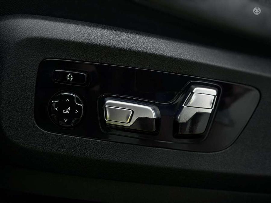 Melns BMW X5 2019 Viļņa, ar dzinēja tilpumu 4.40 L un nobraukumu 252 tūkst. km par 35300 €, foto 25 vietnē AUTOMOTO.COM.LV