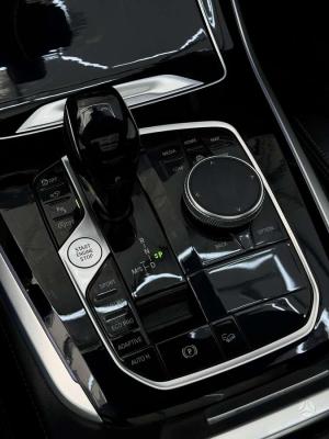 Melns BMW X5 2019 Viļņa, ar dzinēja tilpumu 4.40 L un nobraukumu 252 tūkst. km par 35300 €, foto 27 vietnē AUTOMOTO.COM.LV