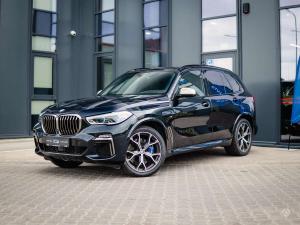 Black BMW X5 2019 in Kaunas, with an engine capacity of 2.99 L and mileage of 164 thousand km for 39450 €, photo 3 on AUTOMOTO.COM.LV