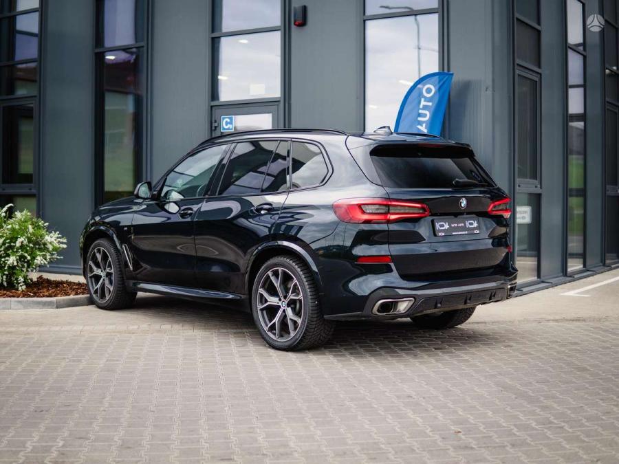 Black BMW X5 2019 in Kaunas, with an engine capacity of 2.99 L and mileage of 164 thousand km for 39450 €, photo 12 on AUTOMOTO.COM.LV