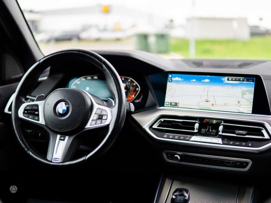 Black BMW X5 2019 in Kaunas, with an engine capacity of 2.99 L and mileage of 164 thousand km for 39450 €, photo 20 on AUTOMOTO.COM.LV