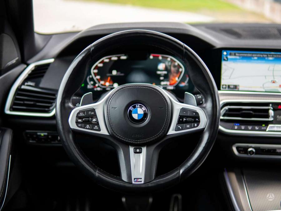 Black BMW X5 2019 in Kaunas, with an engine capacity of 2.99 L and mileage of 164 thousand km for 39450 €, photo 21 on AUTOMOTO.COM.LV