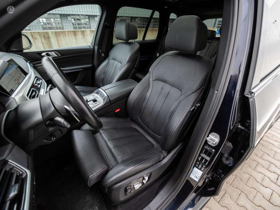 Black BMW X5 2019 in Kaunas, with an engine capacity of 2.99 L and mileage of 164 thousand km for 39450 €, photo 27 on AUTOMOTO.COM.LV