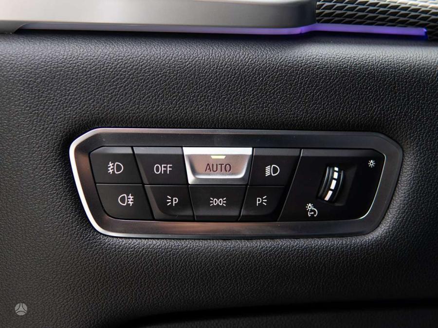 Black BMW X5 2019 in Kaunas, with an engine capacity of 2.99 L and mileage of 164 thousand km for 39450 €, photo 31 on AUTOMOTO.COM.LV