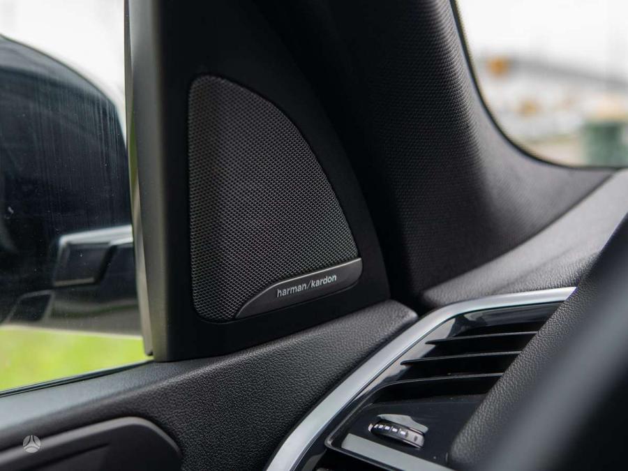 Black BMW X5 2019 in Kaunas, with an engine capacity of 2.99 L and mileage of 164 thousand km for 39450 €, photo 32 on AUTOMOTO.COM.LV