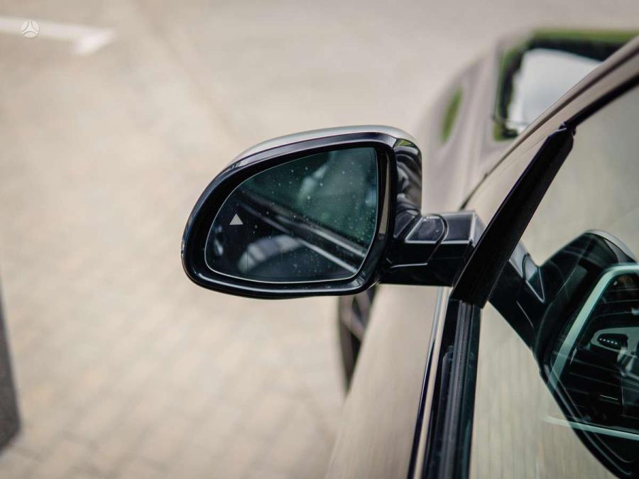 Black BMW X5 2019 in Kaunas, with an engine capacity of 2.99 L and mileage of 164 thousand km for 39450 €, photo 34 on AUTOMOTO.COM.LV