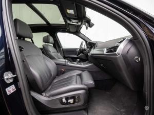 Black BMW X5 2019 in Kaunas, with an engine capacity of 2.99 L and mileage of 164 thousand km for 39450 €, photo 39 on AUTOMOTO.COM.LV