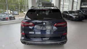 Black BMW X5 2019 in Marijampole, with an engine capacity of 2.99 L and mileage of 259 thousand km for 36999 €, photo 6 on AUTOMOTO.COM.LV
