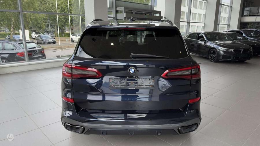 Black BMW X5 2019 in Marijampole, with an engine capacity of 2.99 L and mileage of 259 thousand km for 36999 €, photo 6 on AUTOMOTO.COM.LV