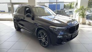 Black BMW X5 2019 in Marijampole, with an engine capacity of 2.99 L and mileage of 259 thousand km for 36999 €, photo 10 on AUTOMOTO.COM.LV