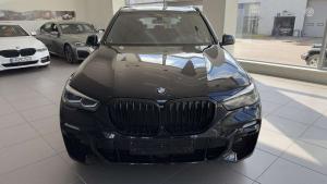 Black BMW X5 2019 in Marijampole, with an engine capacity of 2.99 L and mileage of 259 thousand km for 36999 €, photo 11 on AUTOMOTO.COM.LV