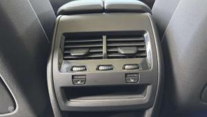 Black BMW X5 2019 in Marijampole, with an engine capacity of 2.99 L and mileage of 259 thousand km for 36999 €, photo 27 on AUTOMOTO.COM.LV