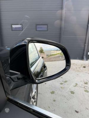 Black BMW X5 2019 in Kaunas, with an engine capacity of 2.99 L and mileage of 236 thousand km for 26250 €, photo 16 on AUTOMOTO.COM.LV