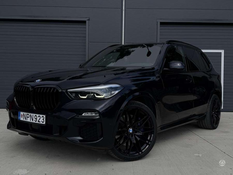 Black BMW X5 2019 in Utena, with an engine capacity of 2.99 L and mileage of 192 thousand km for 45000 €, photo 3 on AUTOMOTO.COM.LV