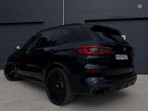 Black BMW X5 2019 in Utena, with an engine capacity of 2.99 L and mileage of 192 thousand km for 45000 €, photo 5 on AUTOMOTO.COM.LV