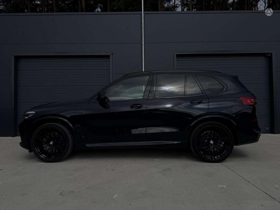 Black BMW X5 2019 in Utena, with an engine capacity of 2.99 L and mileage of 192 thousand km for 45000 €, photo 8 on AUTOMOTO.COM.LV