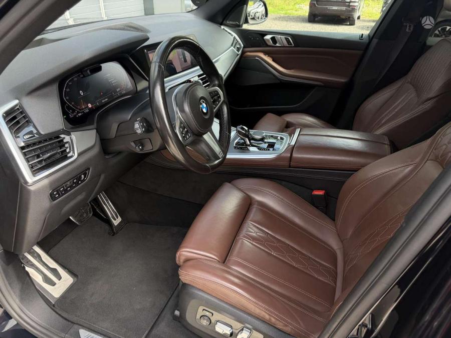 Black BMW X5 2019 in Utena, with an engine capacity of 2.99 L and mileage of 192 thousand km for 45000 €, photo 10 on AUTOMOTO.COM.LV