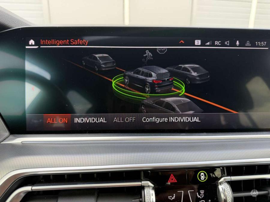 Black BMW X5 2019 in Utena, with an engine capacity of 2.99 L and mileage of 192 thousand km for 45000 €, photo 22 on AUTOMOTO.COM.LV